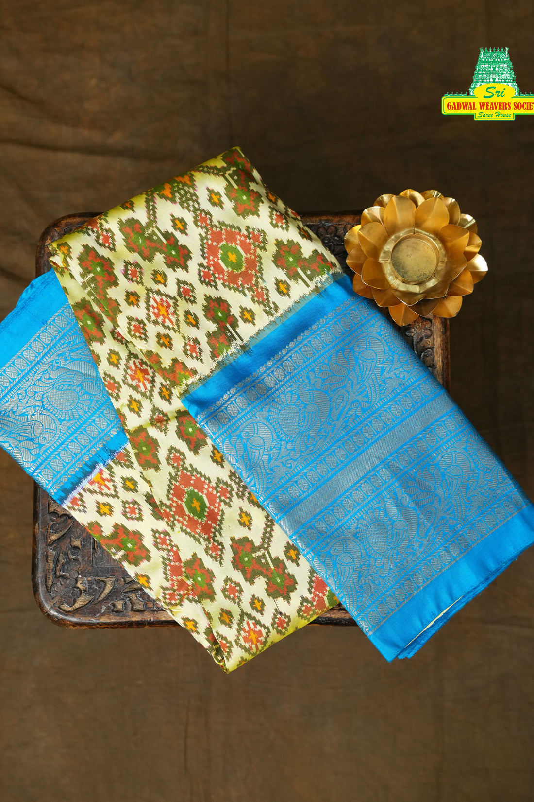 POCHAMPALLY DOUBLE IKKAT PURE SILK HANDLOOM SAREE – Gadwal Weavers Society