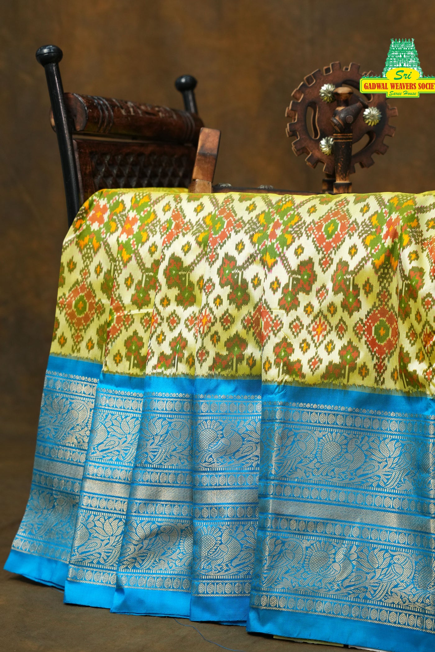 POCHAMPALLY DOUBLE IKKAT PURE SILK HANDLOOM SAREE – Gadwal Weavers Society